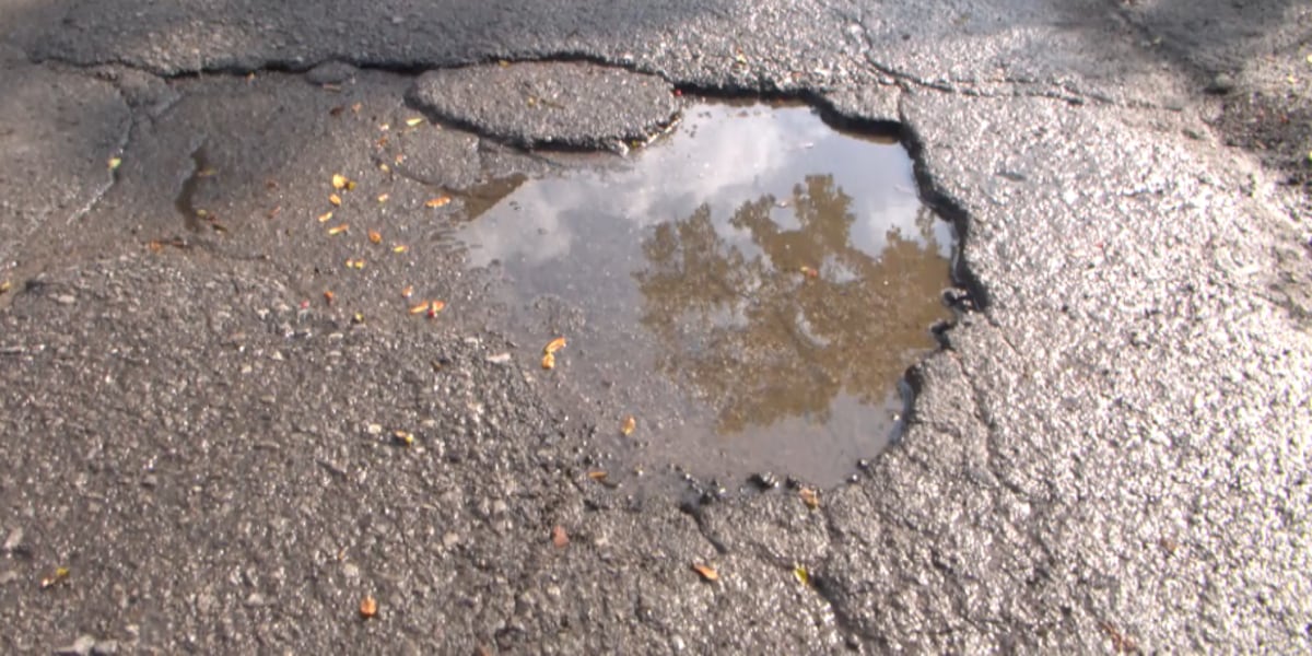 Potholes causing bumpy rides for Heartland drivers Potholes causing bumpy rides for Heartland drivers